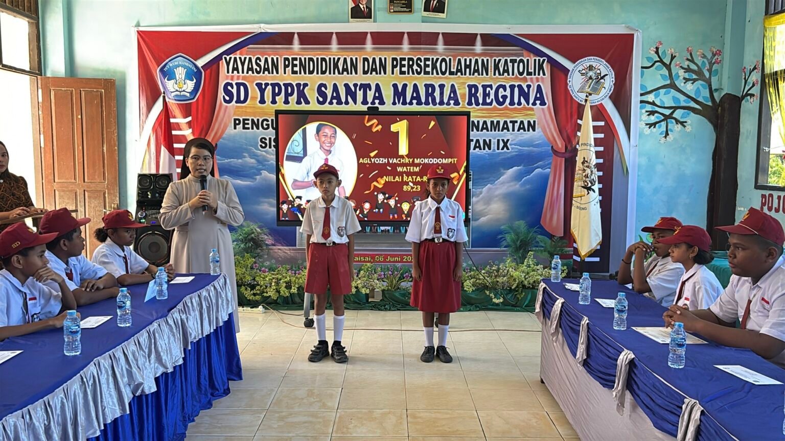 Penuh Haru, SD YPPK Santa Maria Regina Waisai Resmi Lepas 30 Siswa ...
